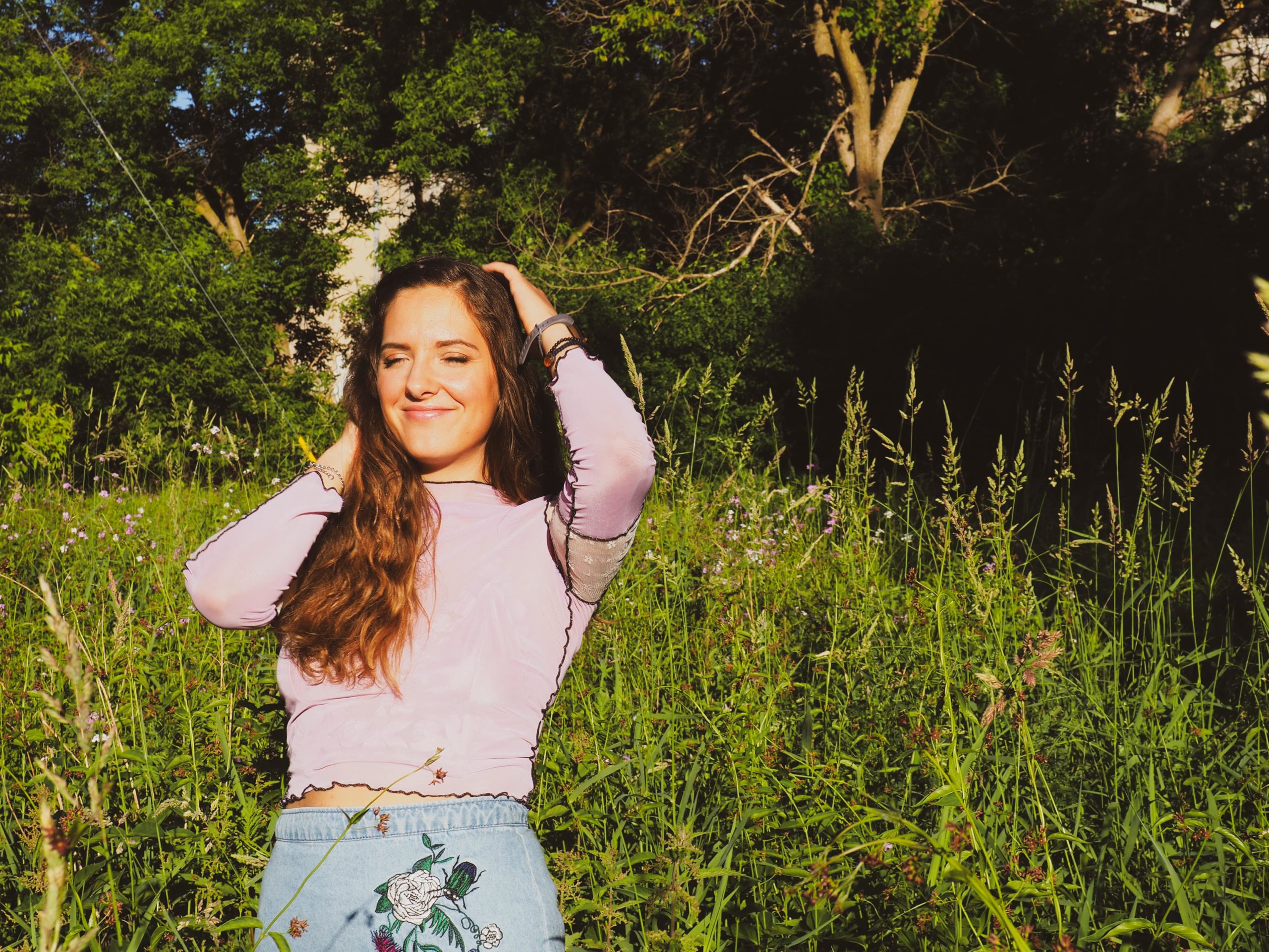 Toronto Folk-Rocker Kari Lyn Explores the Duality of Comfort and Grief ...