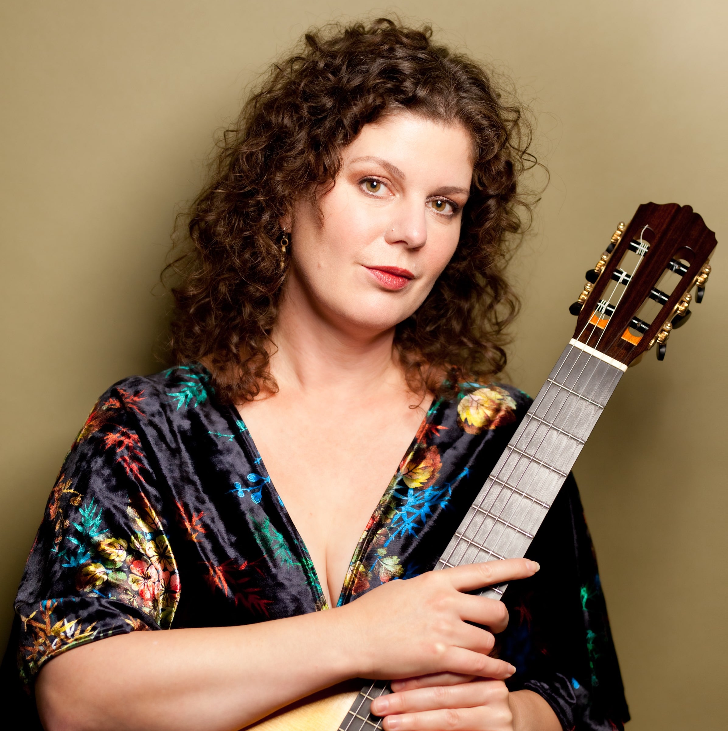 Classical Guitarist Emma Rush Releases New Album “A Dream Of Colour ...
