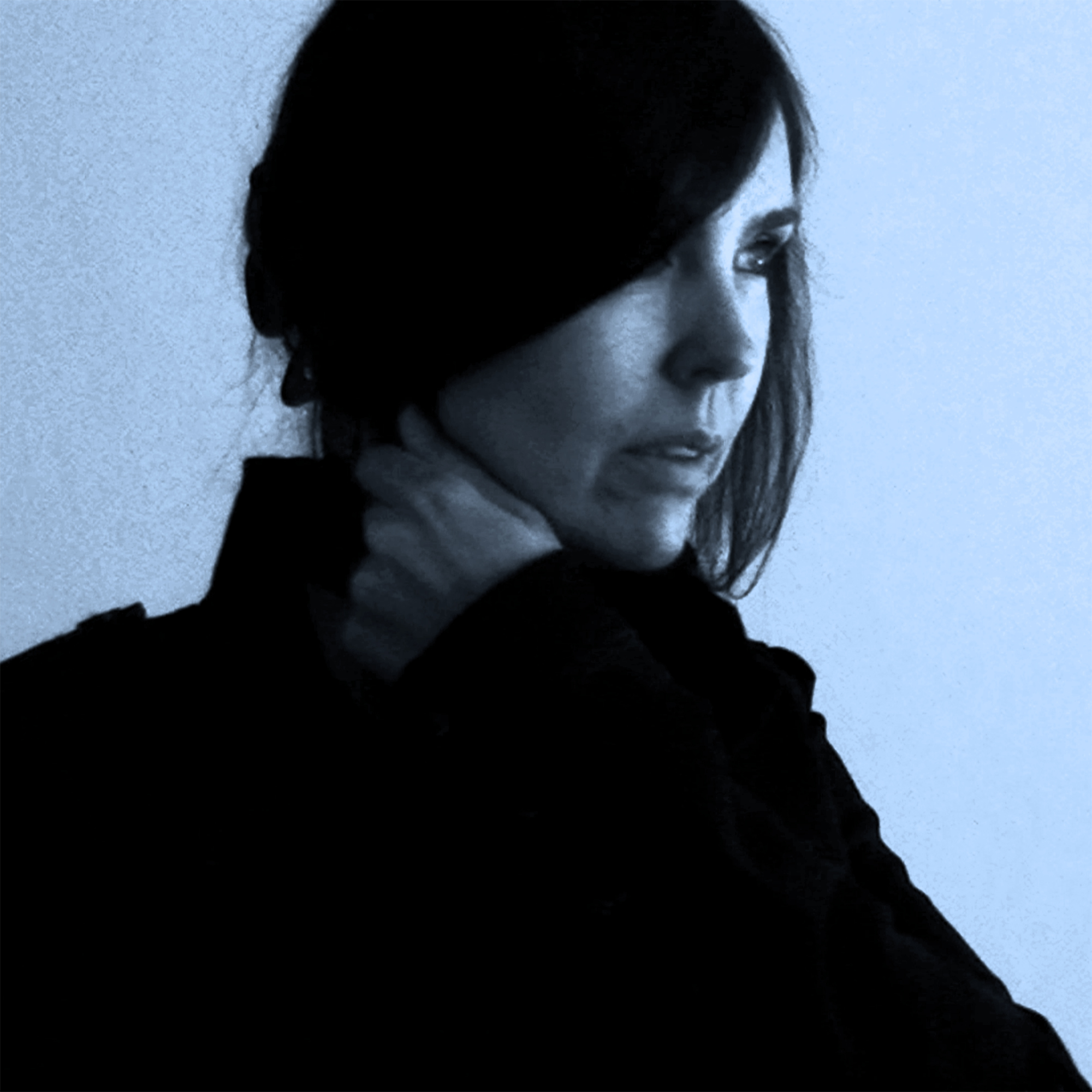 British Singer-Songwriter Suzanne Cook Tells the Stormy, Cinematic ...