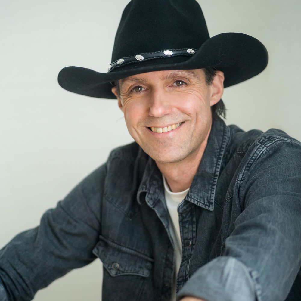 Country Music Chef Laurie LeBlanc Has A Taste For Every Tongue With ...